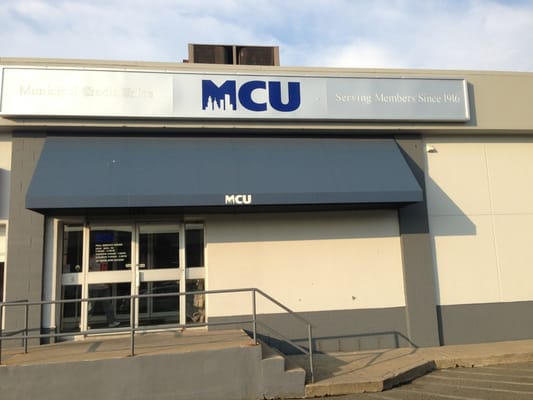 MUNICIPAL CREDIT UNION - Updated October 2025 - 16 Reviews - 2546 Hylan ...