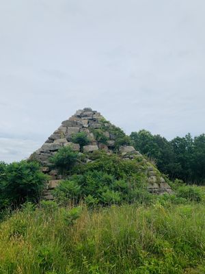 THE MEADE PYRAMID - Updated December 2025 - 11 Photos - Lee Dr ...