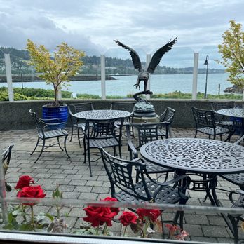 LIGHTHOUSE BAR & GRILL - Updated April 2025 - 411 Photos & 161 Reviews ...