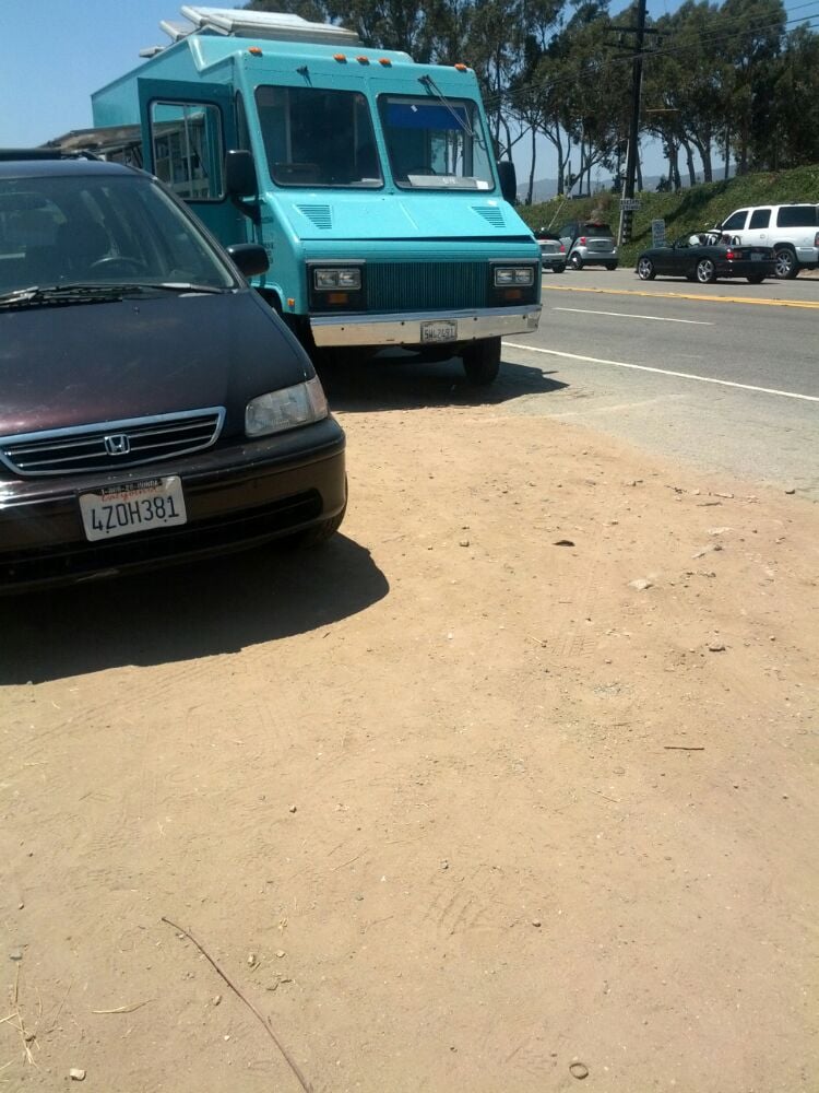 POINT DUME BLUE LUNCH TRUCK - PCH & Heathercliff, Malibu, California ...