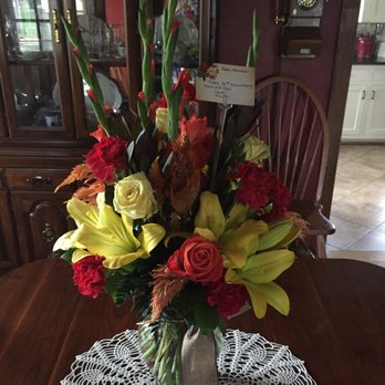 HENDRICKS FLOWER SHOP - Updated June 2024 - 18 Reviews - 322 S Spruce ...