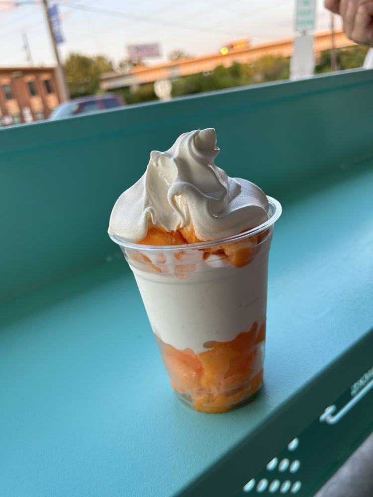 SUGAR SHACK BY THE TRACKS - Updated April 2025 - 29 Photos & 11 Reviews ...