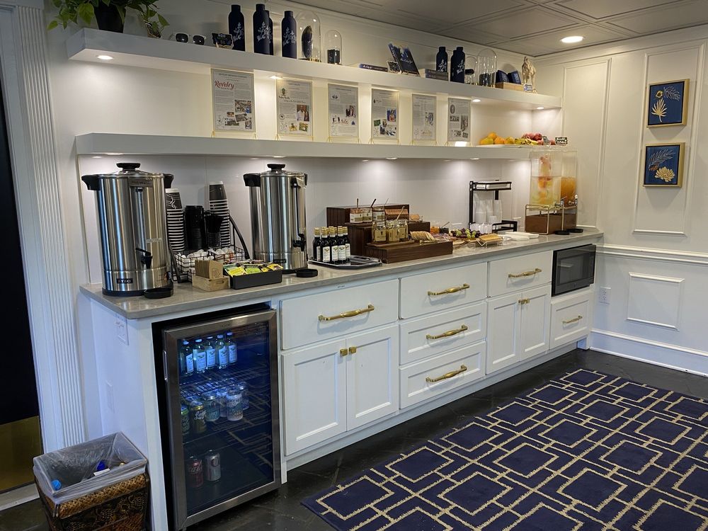 INDIGO INN - Updated December 2025 - 108 Photos & 89 Reviews - 1 Maiden ...