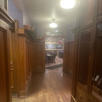 STONE MAD PUB - Updated October 2024 - 192 Photos & 230 Reviews - 1306 ...