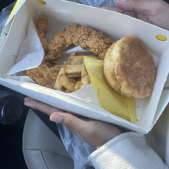 BOJANGLES - Updated May 2025 - 48 Photos & 27 Reviews - 3008 E Farm To ...