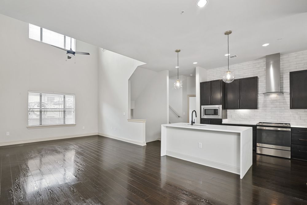 DOMAIN MEMORIAL TOWNHOMES - Updated November 2025 - 39 Photos - 14800 ...