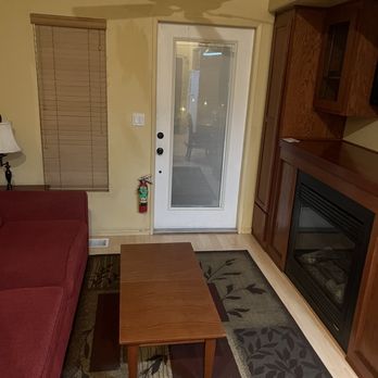 LIGHTHOUSE POINTE RESORT - Updated December 2025 - 55 Photos & 32 ...