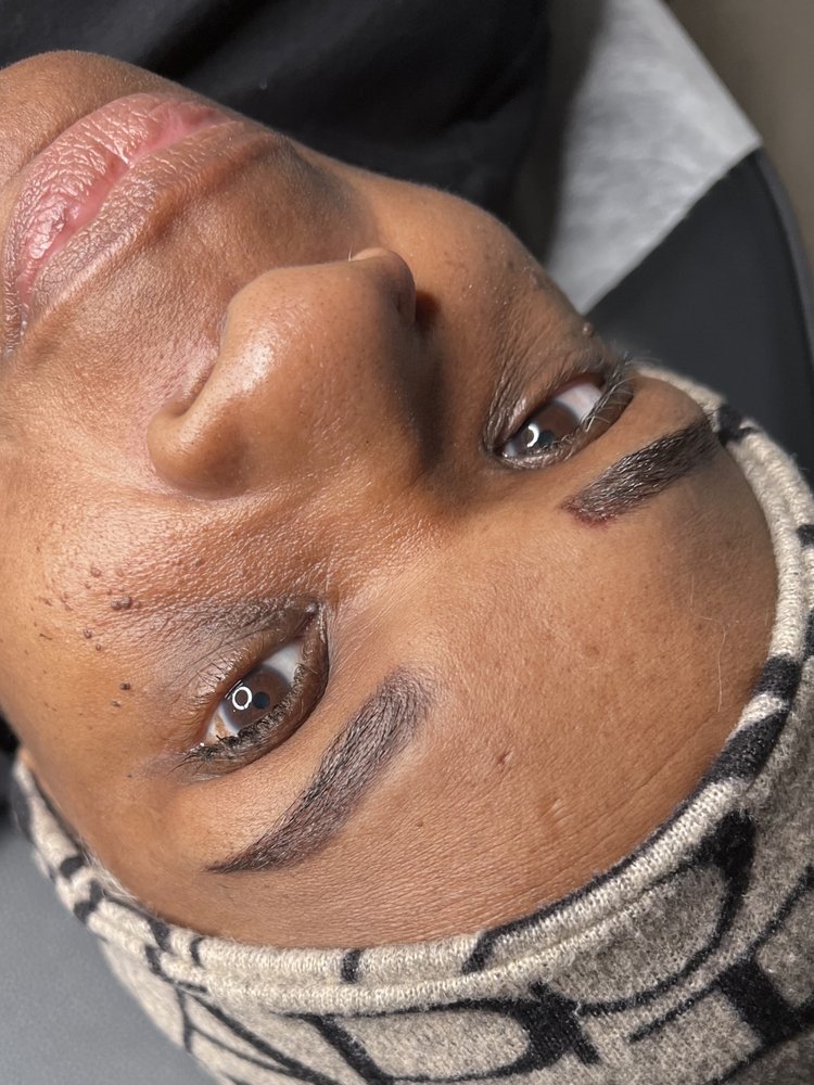 BROWSIN BOUTIQUE - Updated October 2024 - 10 Photos - 133 Heather Rd ...