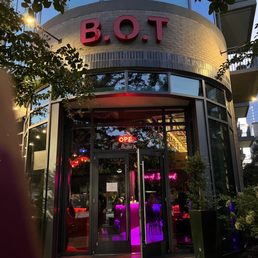 B.O.T - Updated October 2025 - 451 Photos & 126 Reviews - 1020 Piedmont ...