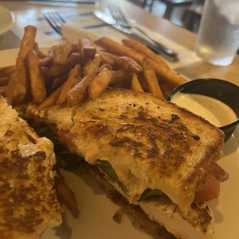 TWO TREES RESTAURANT & TAPS - Updated January 2025 - 618 Photos & 825 ...