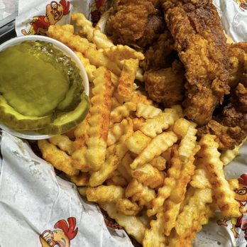 BIRDIES HOT CHICKEN - Updated June 2025 - 39 Photos & 28 Reviews - 267 ...