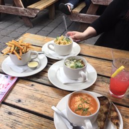 RADIO ROOM - Updated October 2025 - 756 Photos & 880 Reviews - 1101 NE ...