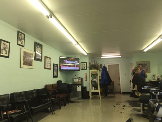 MATTHEW’S BARBER SHOP - 15 Reviews - Barbers - 11120 Monroe Rd ...