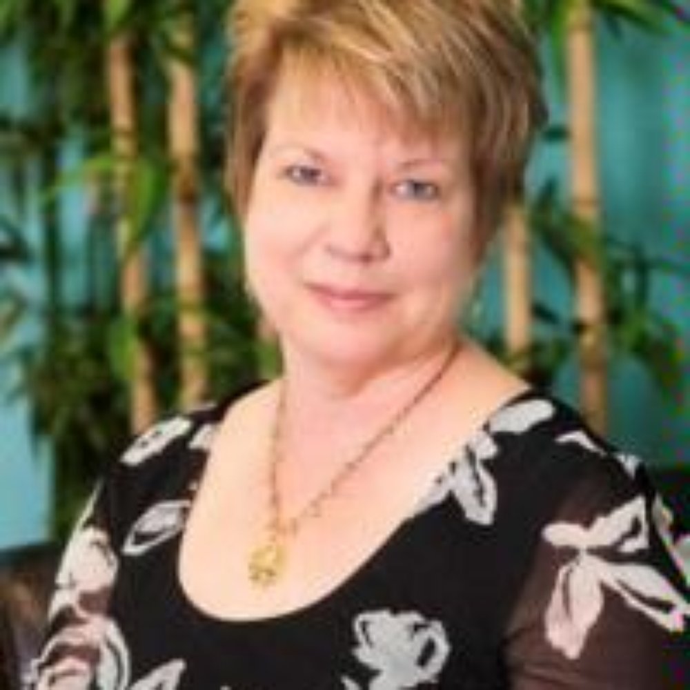 Stacey Seuferer's Instagram, Twitter & Facebook on IDCrawl