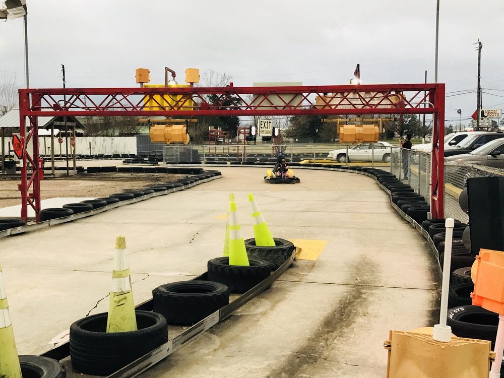 SPEEDY’S FAST TRACK - 223 Photos & 176 Reviews - Mini Golf - 11440 ...