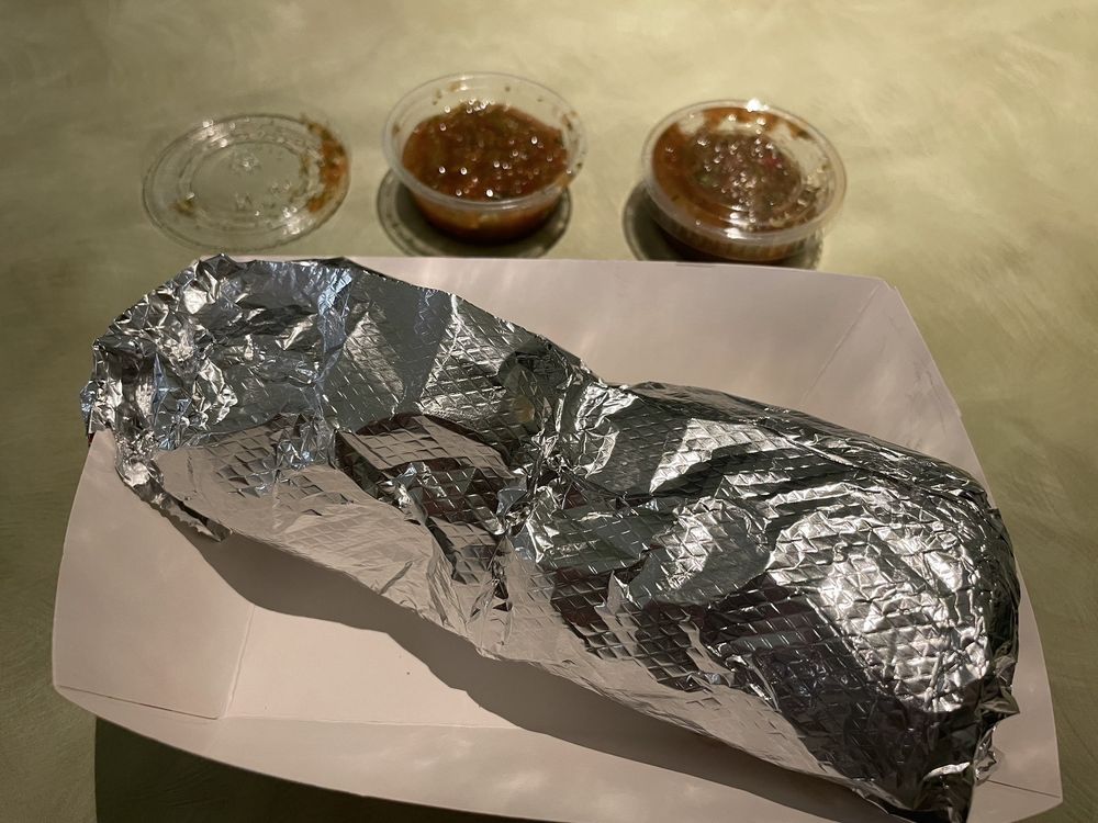 HAMILTON PLACE CAFE - 44 Photos & 25 Reviews - 20101 Hamilton Ave ...