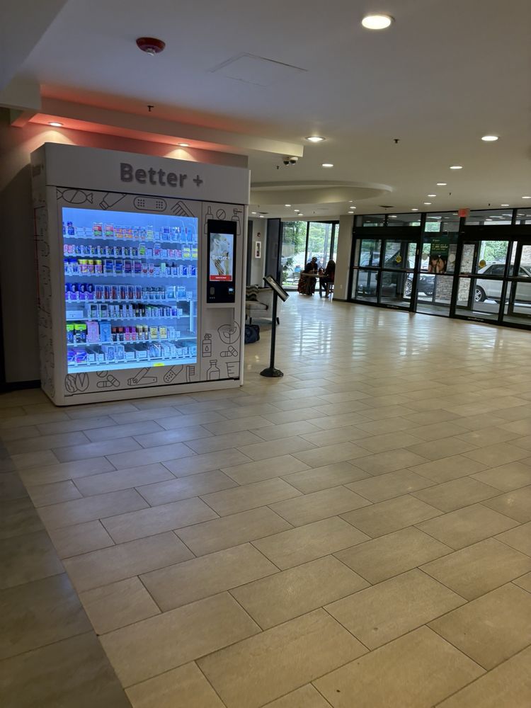 HOLIDAY INN NEWARK INTERNATIONAL AIRPORT - Updated December 2025 - 48 ...