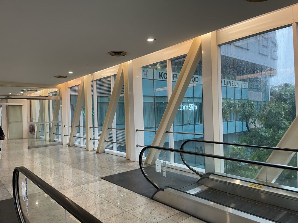 SQUARE 2 - Updated October 2025 - 57 Photos - 10 Sinaran Drive ...