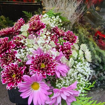 MATLES FLORIST - Updated October 2025 - 82 Photos & 96 Reviews - 329 W ...