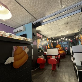 POOP CAFE - Updated October 2025 - 998 Photos & 303 Reviews - 680 Bloor ...