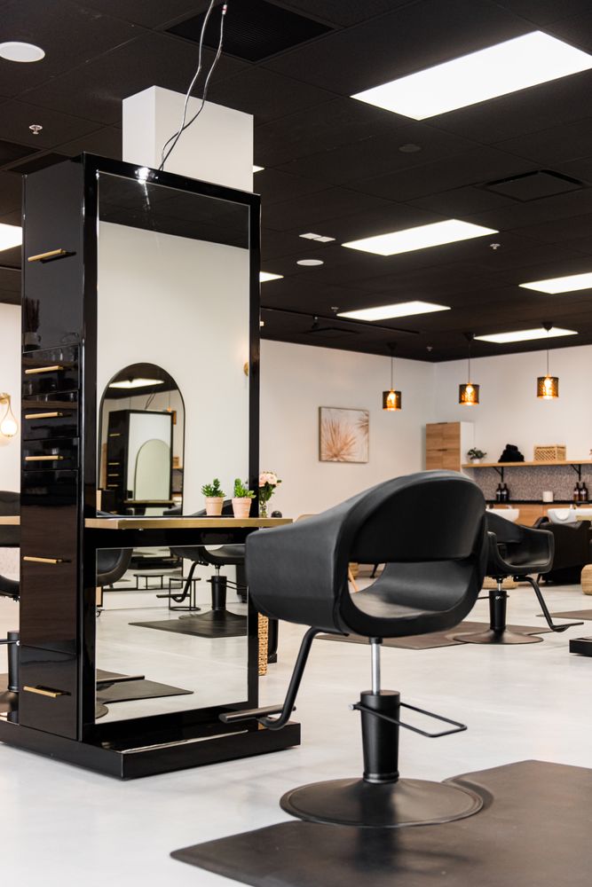 MANE HAVEN SALON - Updated December 2025 - 29 Photos - 1300 S Main St, Lombard, Illinois - Hair ...