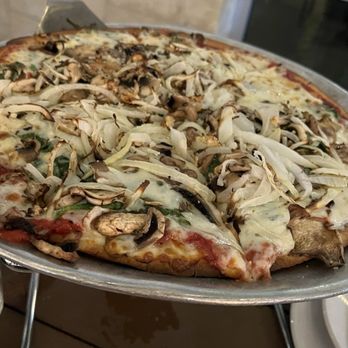 BLUE LINE PIZZA - Updated December 2025 - 878 Photos & 676 Reviews ...