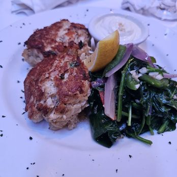 DC CAPITOL SQUARE BAR & GRILL - Updated April 2025 - 158 Photos & 78 ...