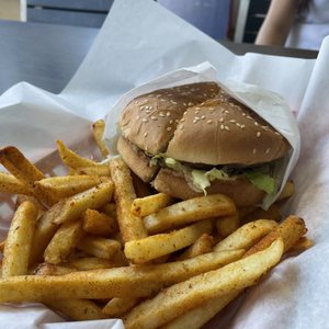 MVP’S GRILL & PATIO - 631 Photos & 1131 Reviews - 2742 E 4th St, Long ...