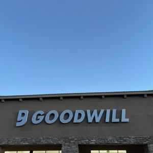 GOODWILL OF CENTRAL ARIZONA - Updated August 2025 - 21 Photos & 19 ...