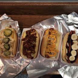 THE DOG DEN - Updated October 2025 - 269 Photos & 162 Reviews - 1 Main ...