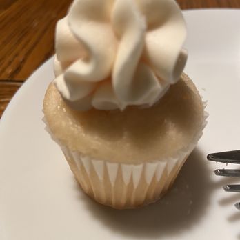 FAT CUPCAKE - Updated December 2025 - 133 Photos & 168 Reviews - 8730 ...