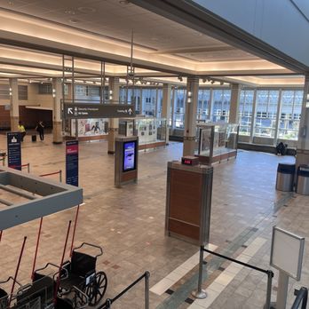 DANE COUNTY REGIONAL AIRPORT - Updated September 2025 - 288 Photos ...