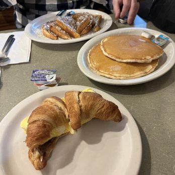 DAIRY COTTAGE - Updated January 2026 - 101 Photos & 118 Reviews - 328 W ...