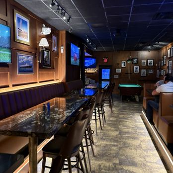 CHELSEA CORNER - Updated December 2025 - 824 Photos & 632 Reviews ...