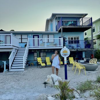 SUNBURST INN - Updated January 2026 - 43 Photos & 23 Reviews - 19204 ...