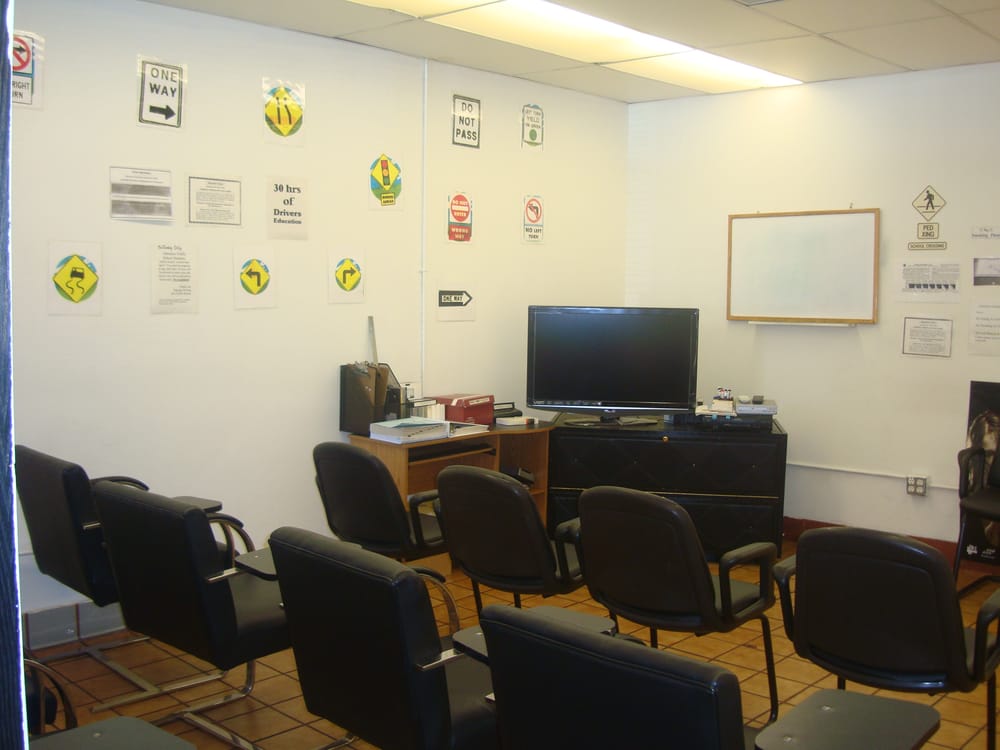 TUJUNGA DRIVING SCHOOL - Updated October 2025 - 13 Reviews - 7820 ...