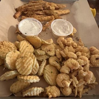 THE CAJUN CORNER ON BROAD - Updated August 2025 - 154 Photos & 189 ...