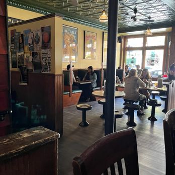 HOPLEAF BAR - Updated June 2025 - 1234 Photos & 2372 Reviews - 5148 N ...