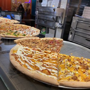 HELLO PIZZA - 109 Photos & 167 Reviews - 3904 Sunnyside Rd, Edina ...