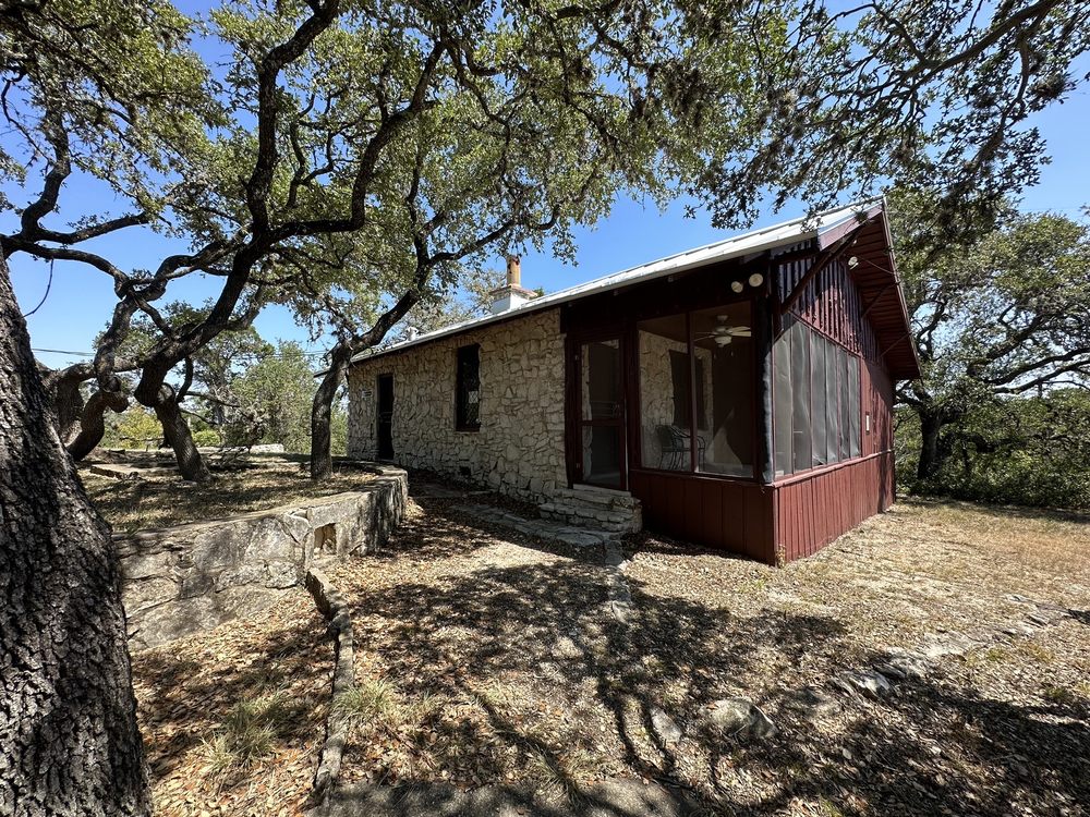 MADLA PARK - Updated July 2025 - 45 Photos - Menchaca Rd, Helotes ...