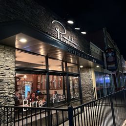 PIATTO NEAPOLITAN PIZZERIA - Updated July 2025 - 152 Photos & 200 ...