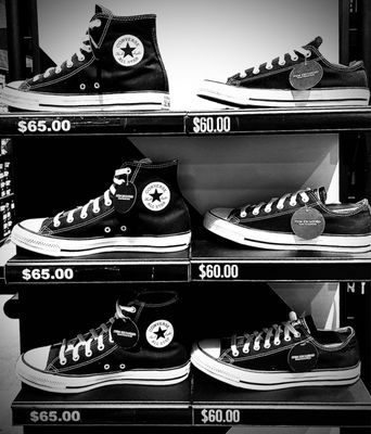 Converse warehouse ontario store