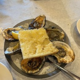 HALF SHELL OYSTER HOUSE - Updated November 2025 - 501 Photos & 506 ...