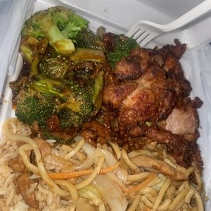 COMBO EXPRESS - 99 Photos & 216 Reviews - Chinese - 42 Springstowne Ctr ...