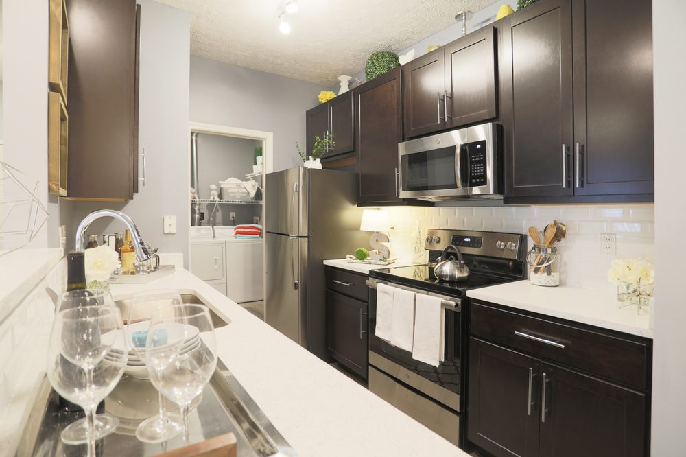 SHADOW RIDGE - 31 Photos - 10400 Shadow Ridge Ln, Louisville, Kentucky ...