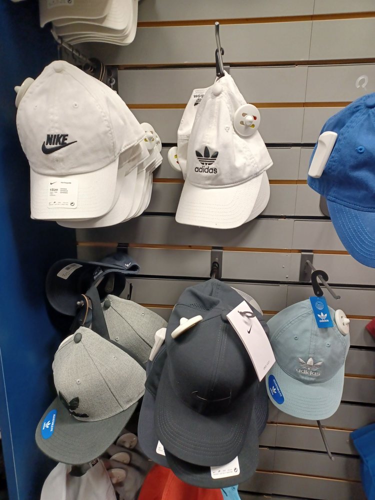 LIDS - Updated May 2024 - 38 Photos & 20 Reviews - Yelp