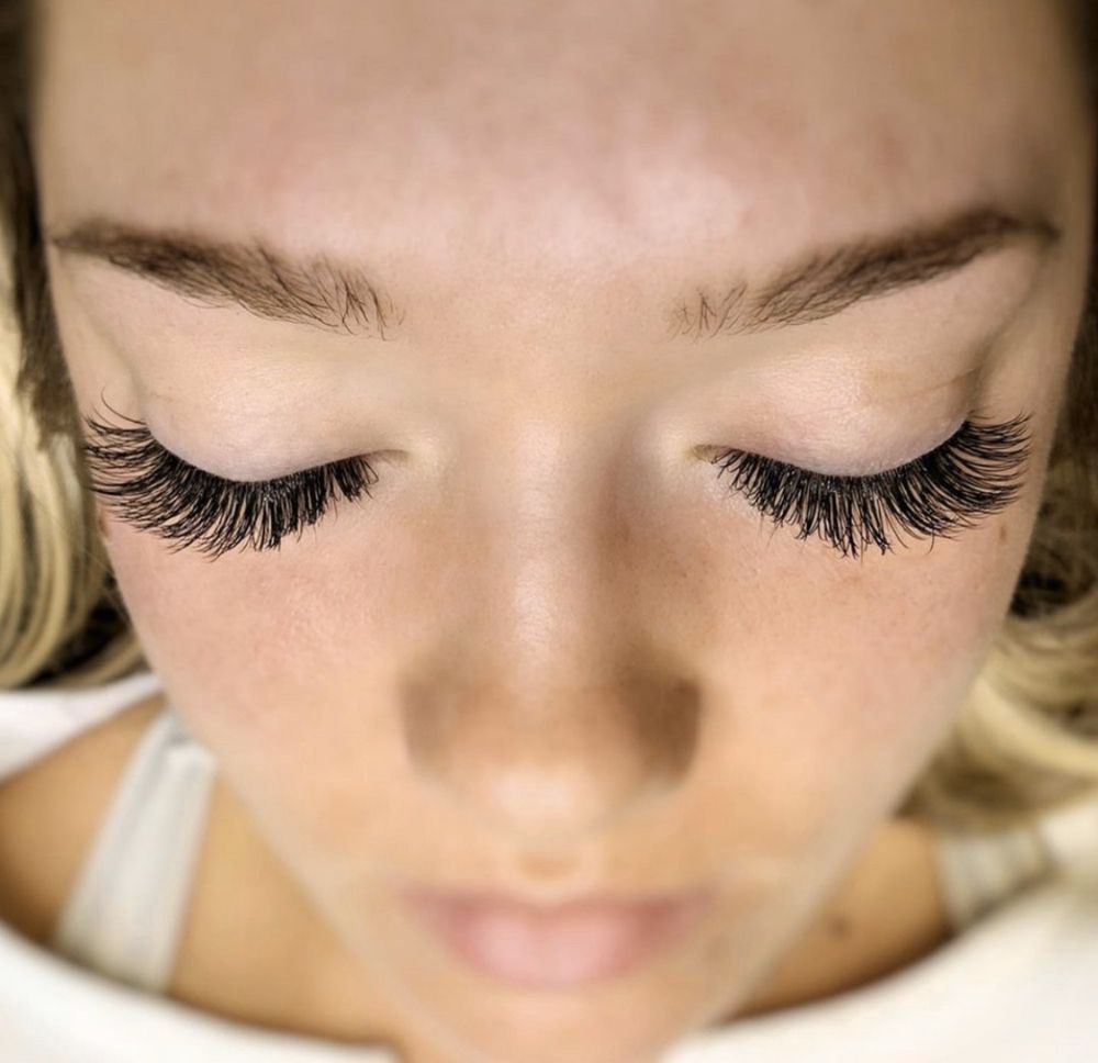 EYEFUL ESTHETICS - Updated January 2025 - 15 Photos - 3825 Green ...