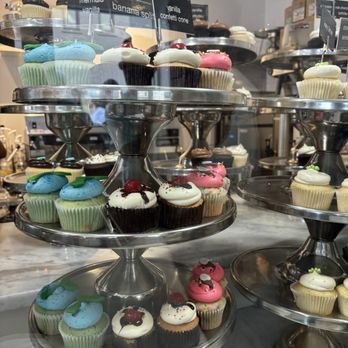GEORGETOWN CUPCAKE - Updated March 2025 - 3883 Photos & 4421 Reviews ...