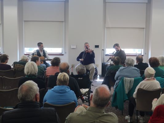 GLENVIEW PUBLIC LIBRARY - Updated August 2025 - 62 Photos & 50 Reviews ...