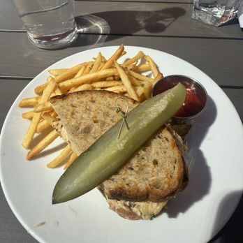 THE MERCHANT - Updated December 2025 - 366 Photos & 439 Reviews - 60 ...